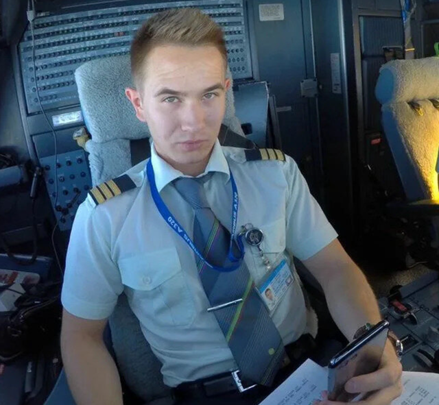 Dalin FOTOT e disa prej pasagjerëve që ishin në avionin e rrëzuar të ...